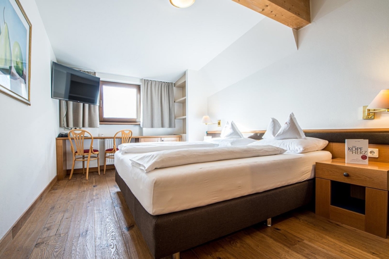 Alphotel Stocker | EXIM TOURS